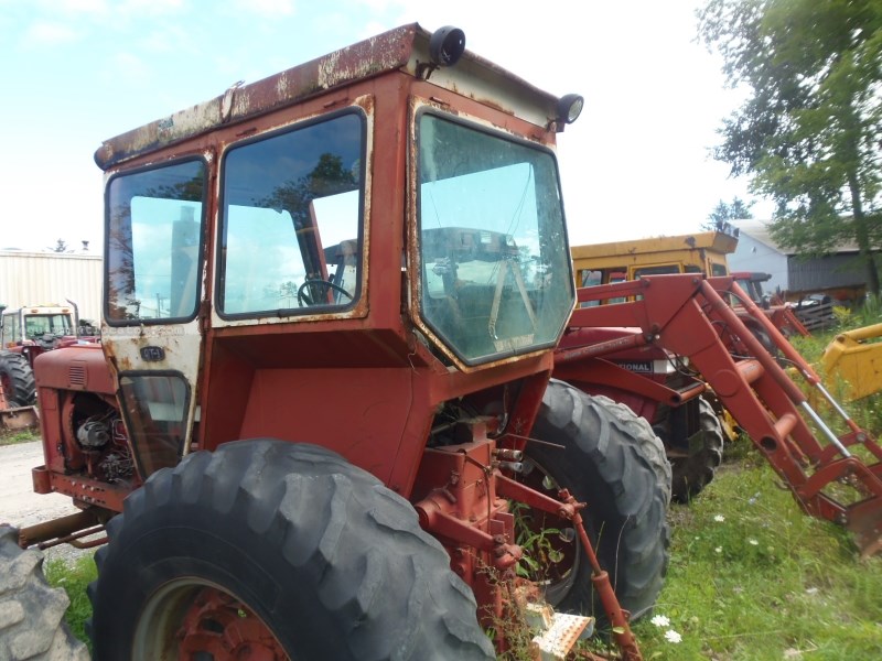 1967 IH 706 Tractor For Sale in Canastota New York