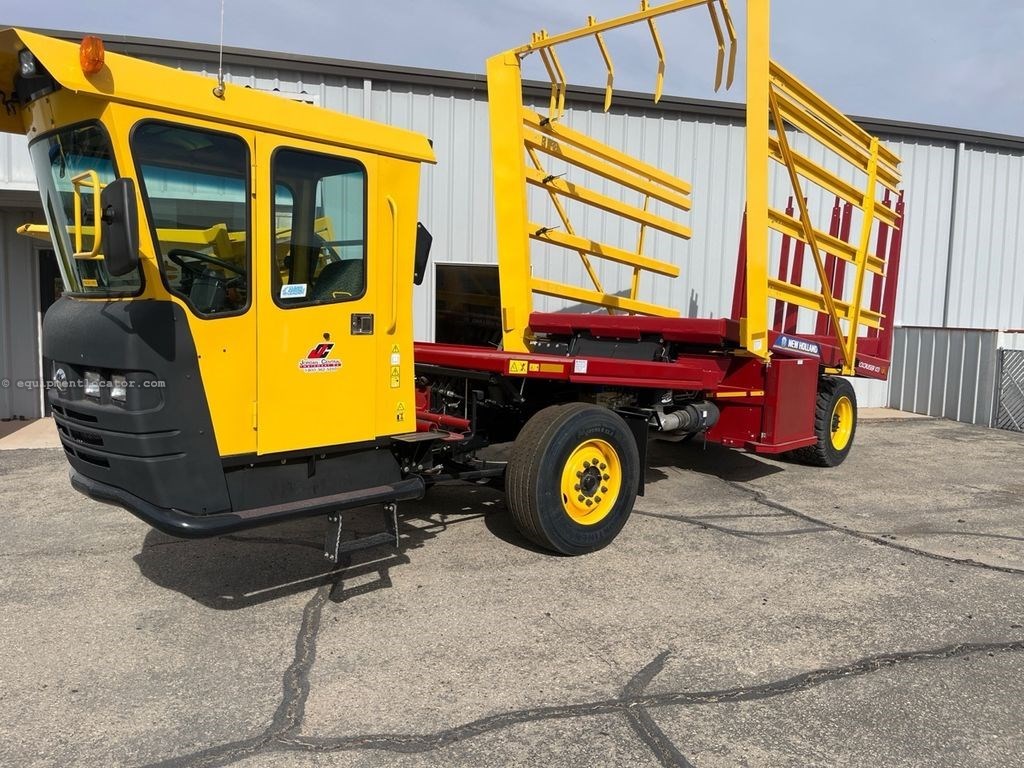 2023 New Holland Stackcruiser® Self-Propelled Bale Wagons 103 ...